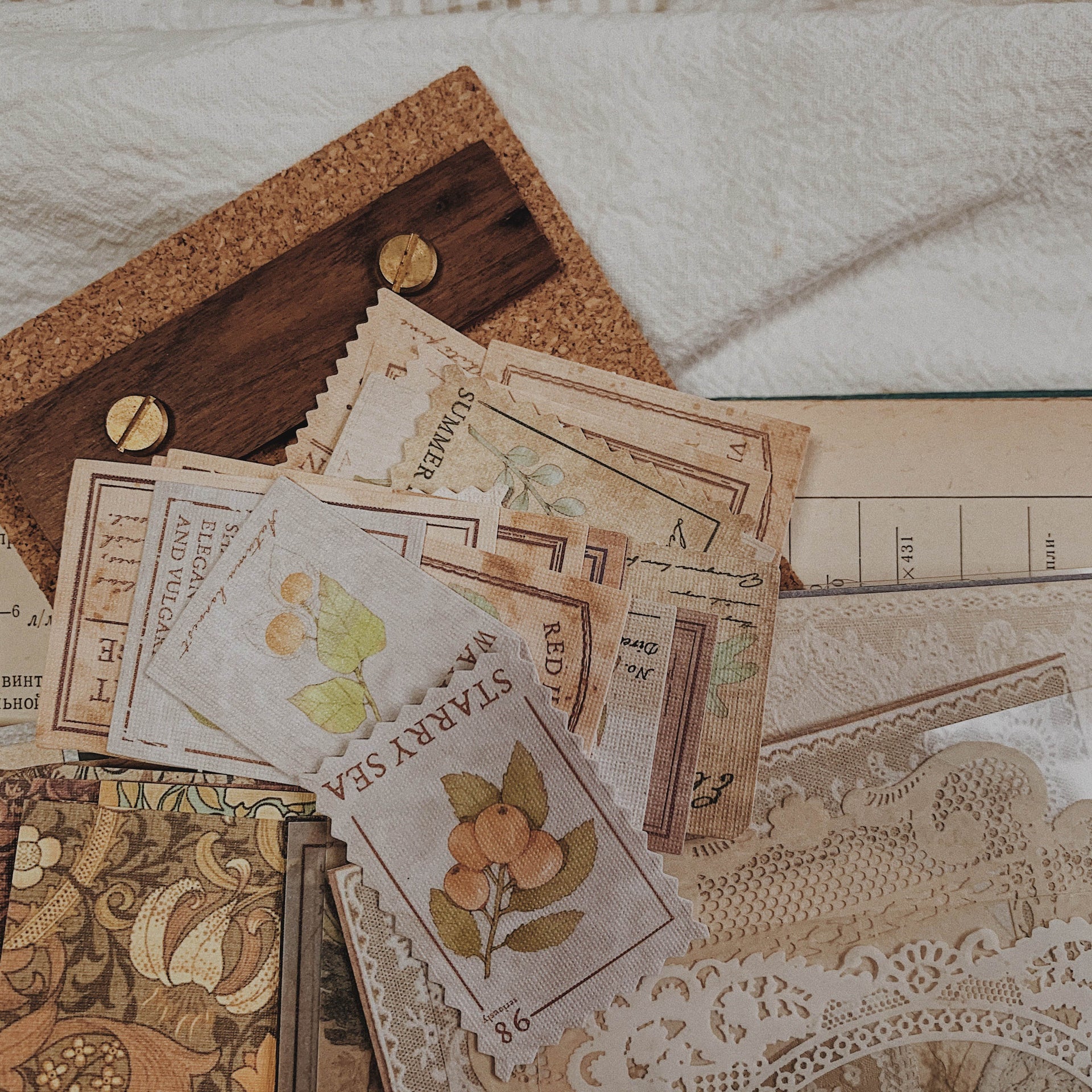 Mystery Journal Pack – Taperlogy